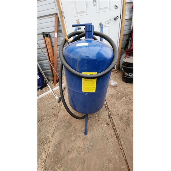 Portable sand blaster
