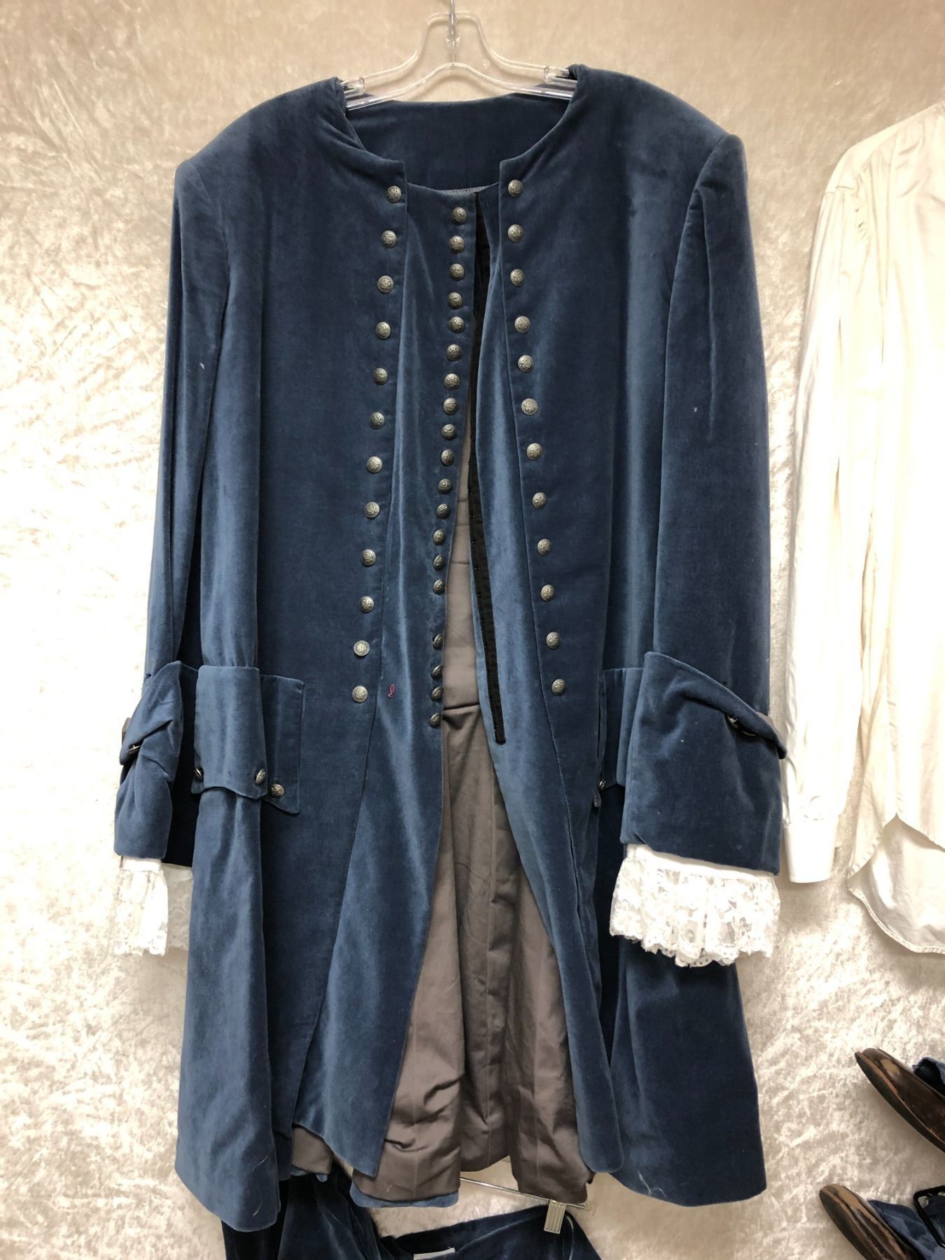 Complete Isaac newton outfit