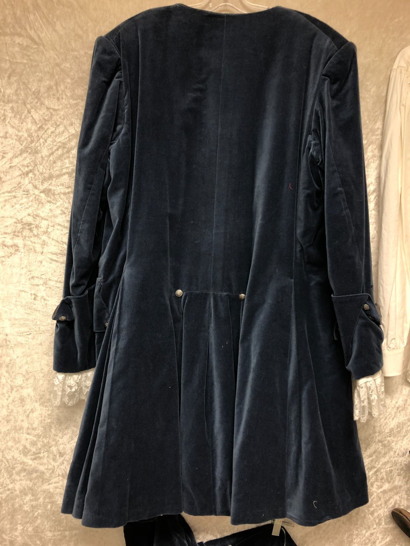 Complete Isaac newton outfit