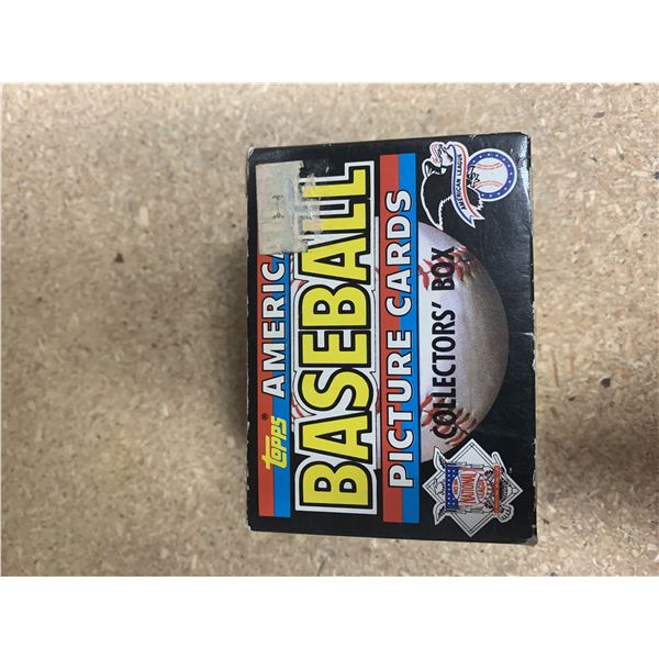 Topps 1988 baseball card collectors box