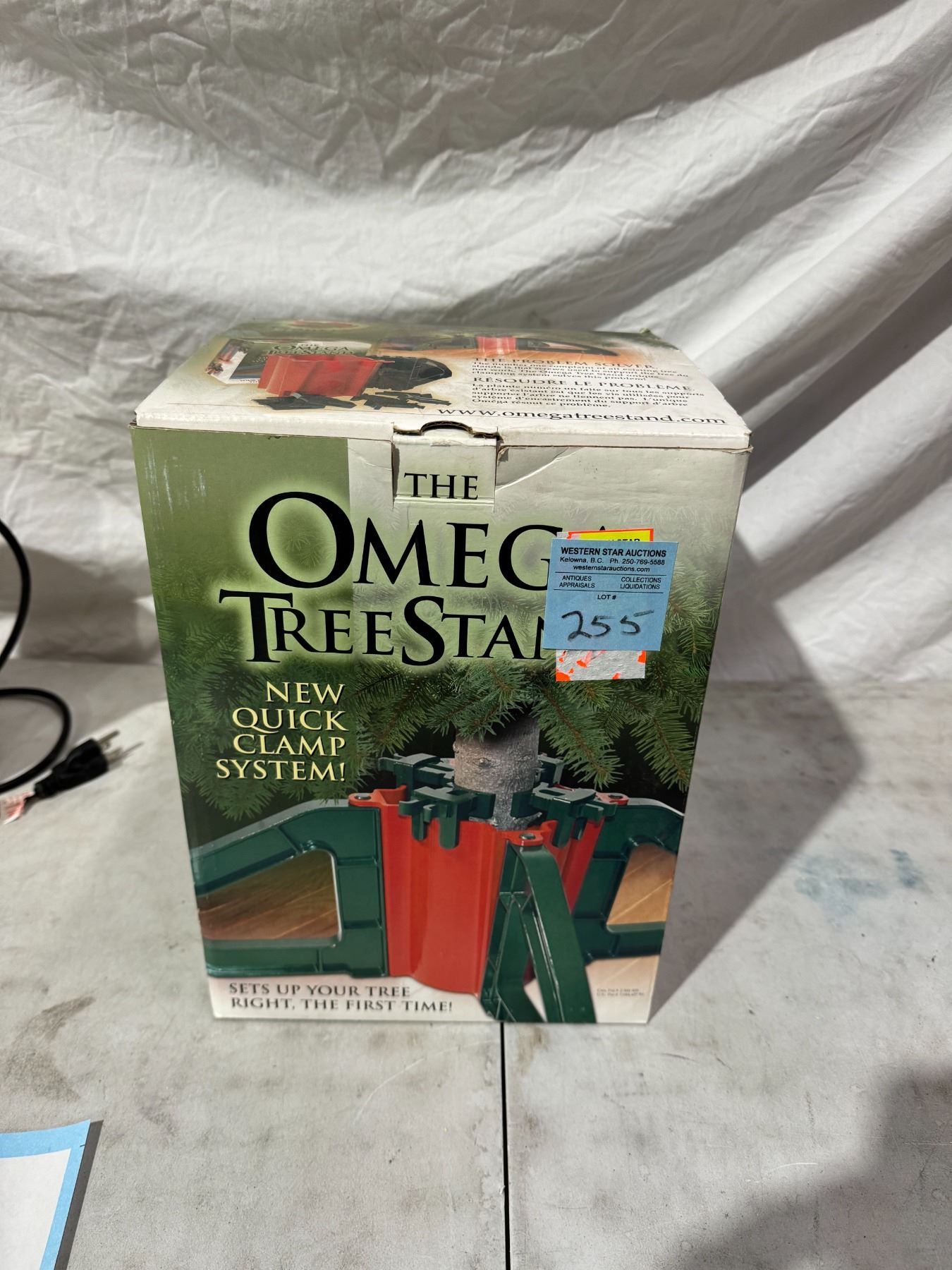 Omega tree stand