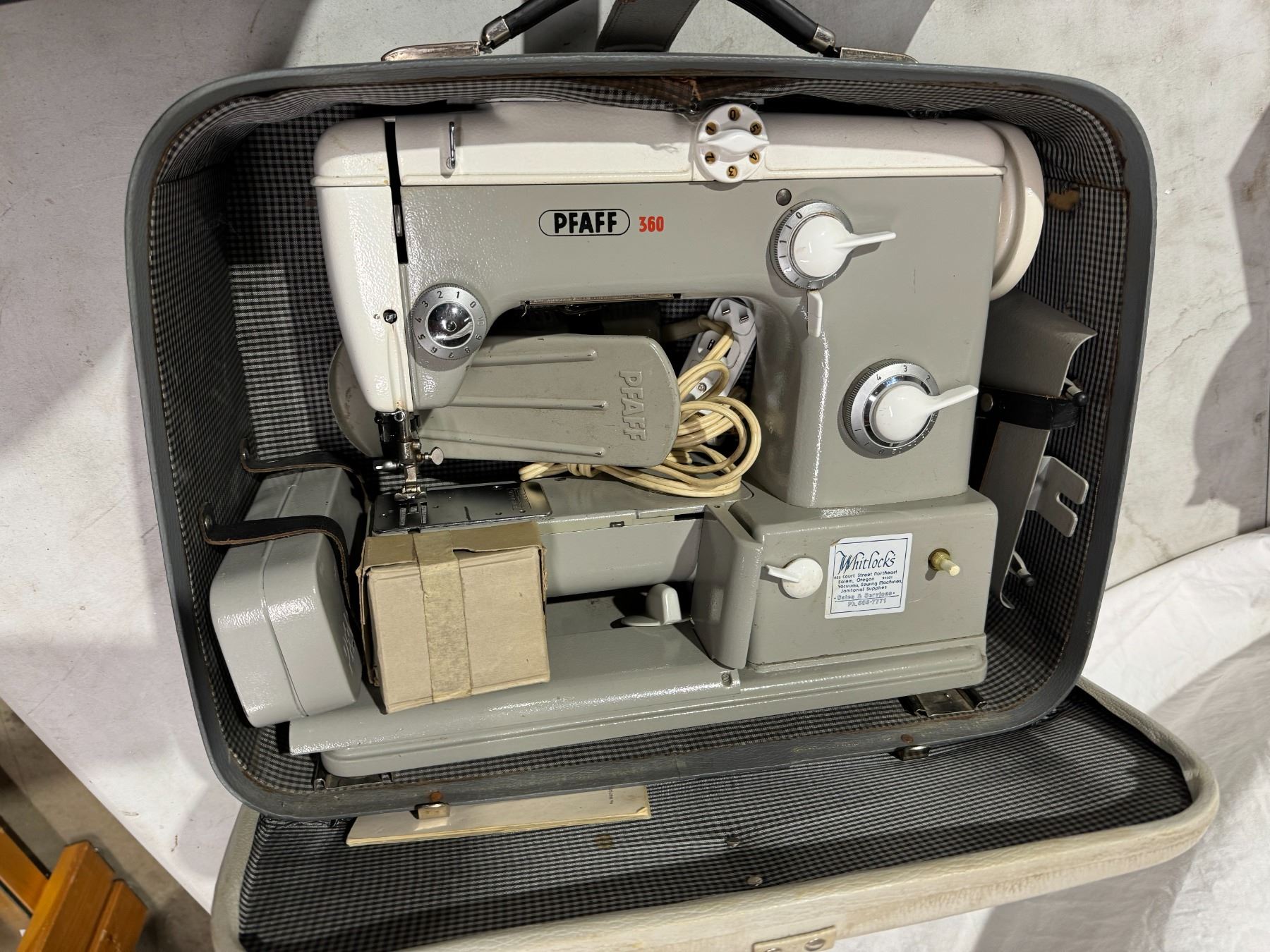 Pfaff 360 sewing machine
