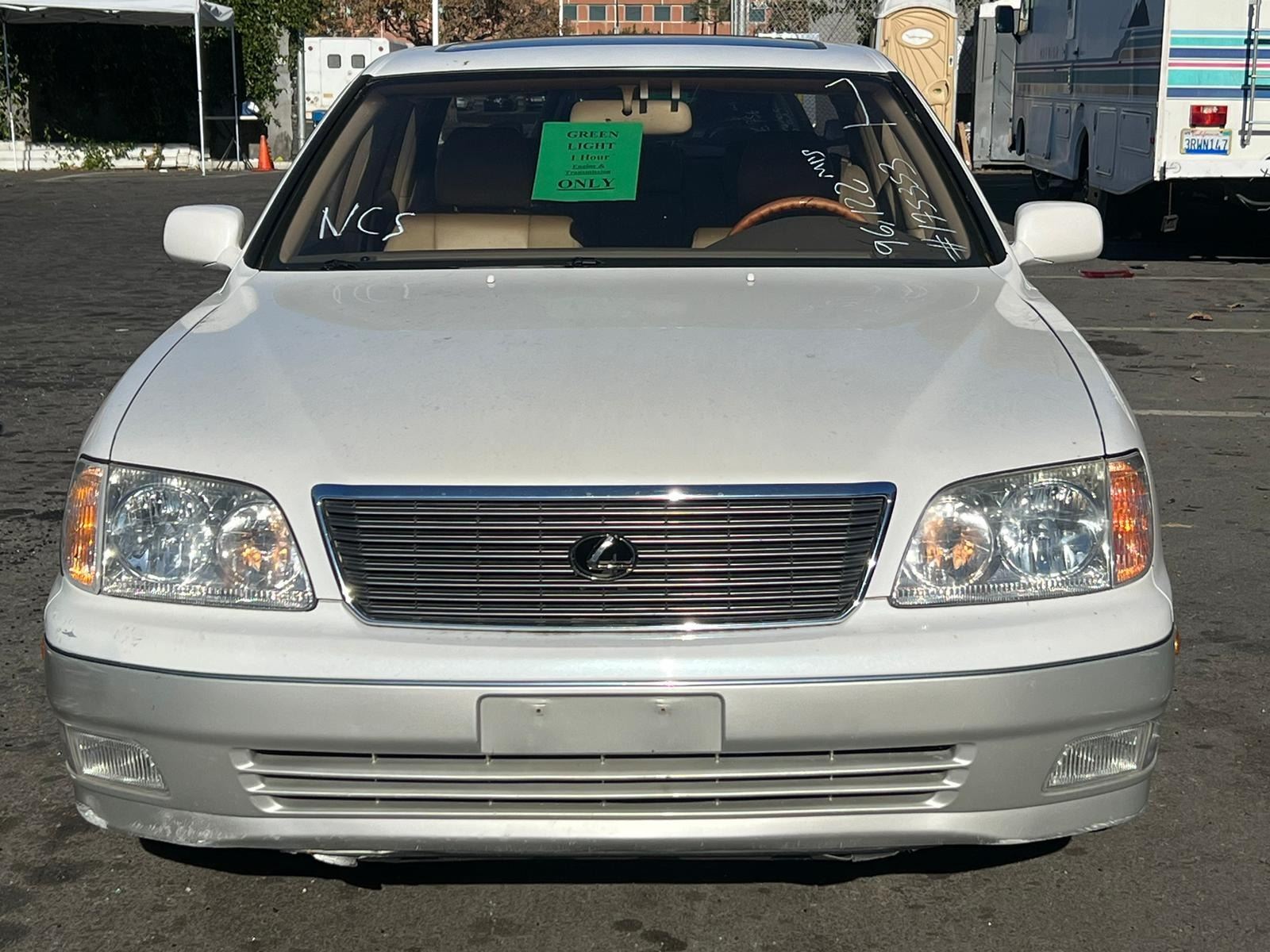 2000 Lexus LS 400