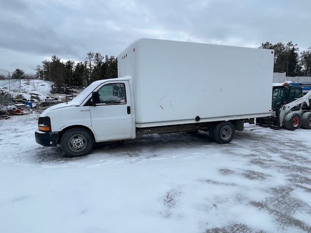 2011 GMC Cube Van