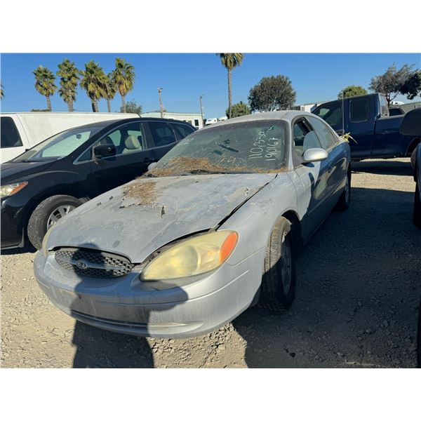 2003 Ford Taurus SE