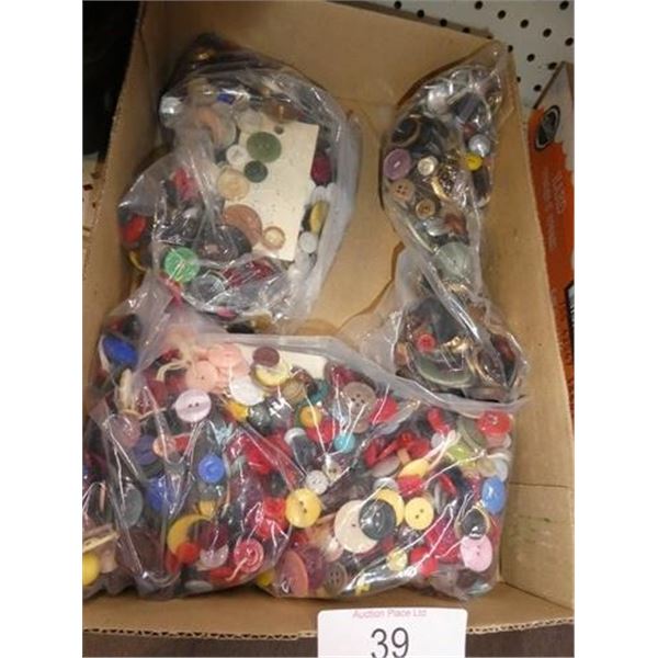 Collection of clothes buttons