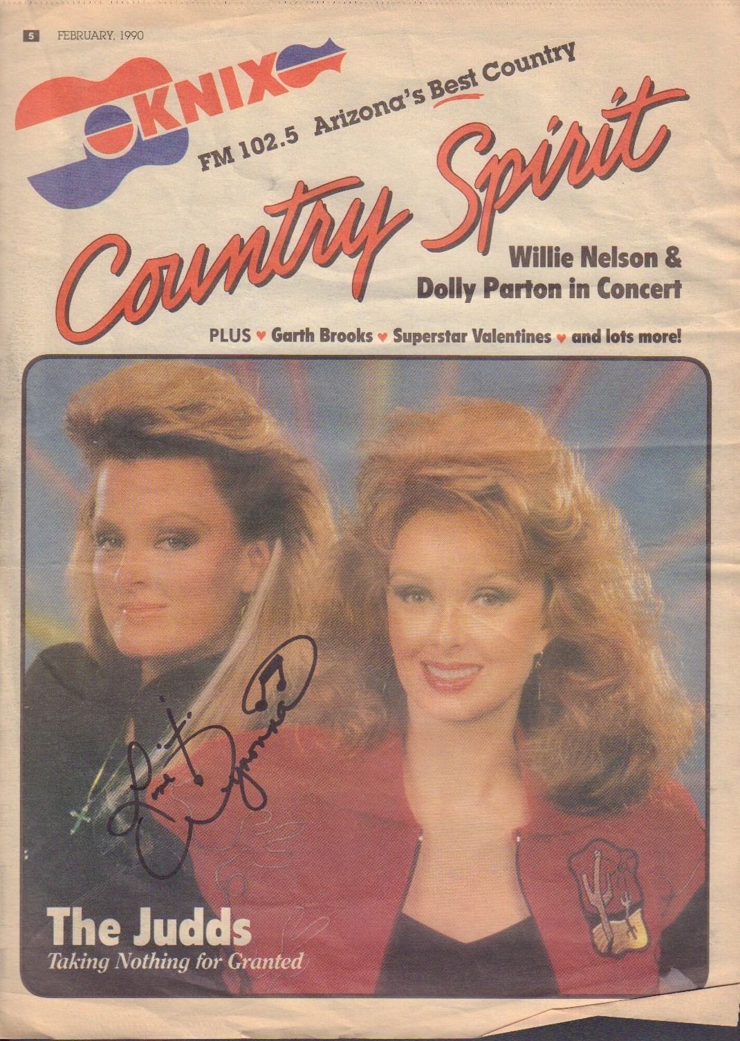 Wynonna Judd signed vintage magazine page