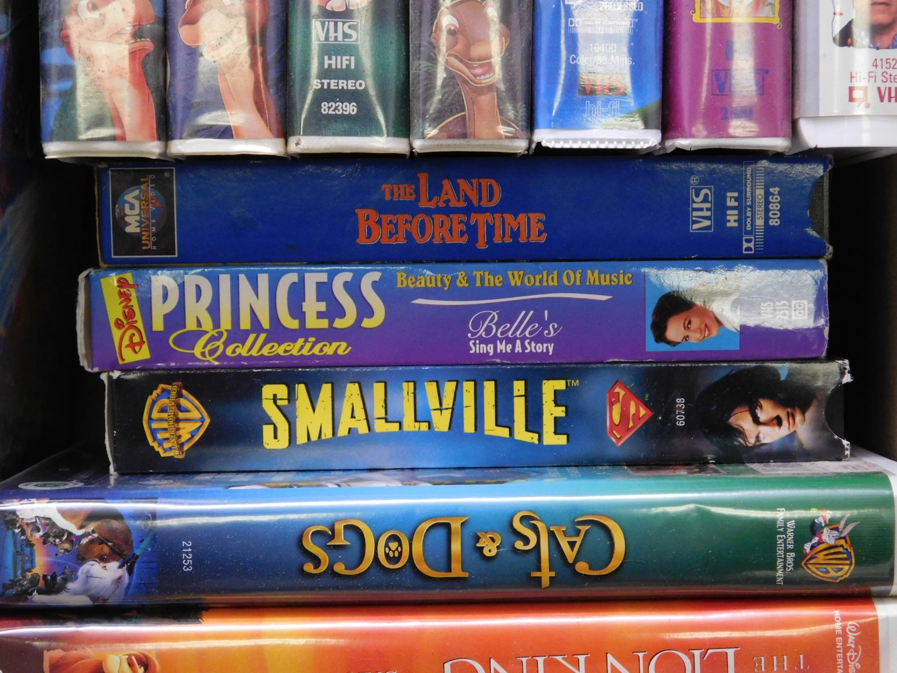 Lot of 29 Kids VHS Tapes Clamshell, Disney, Land Before Time ...
