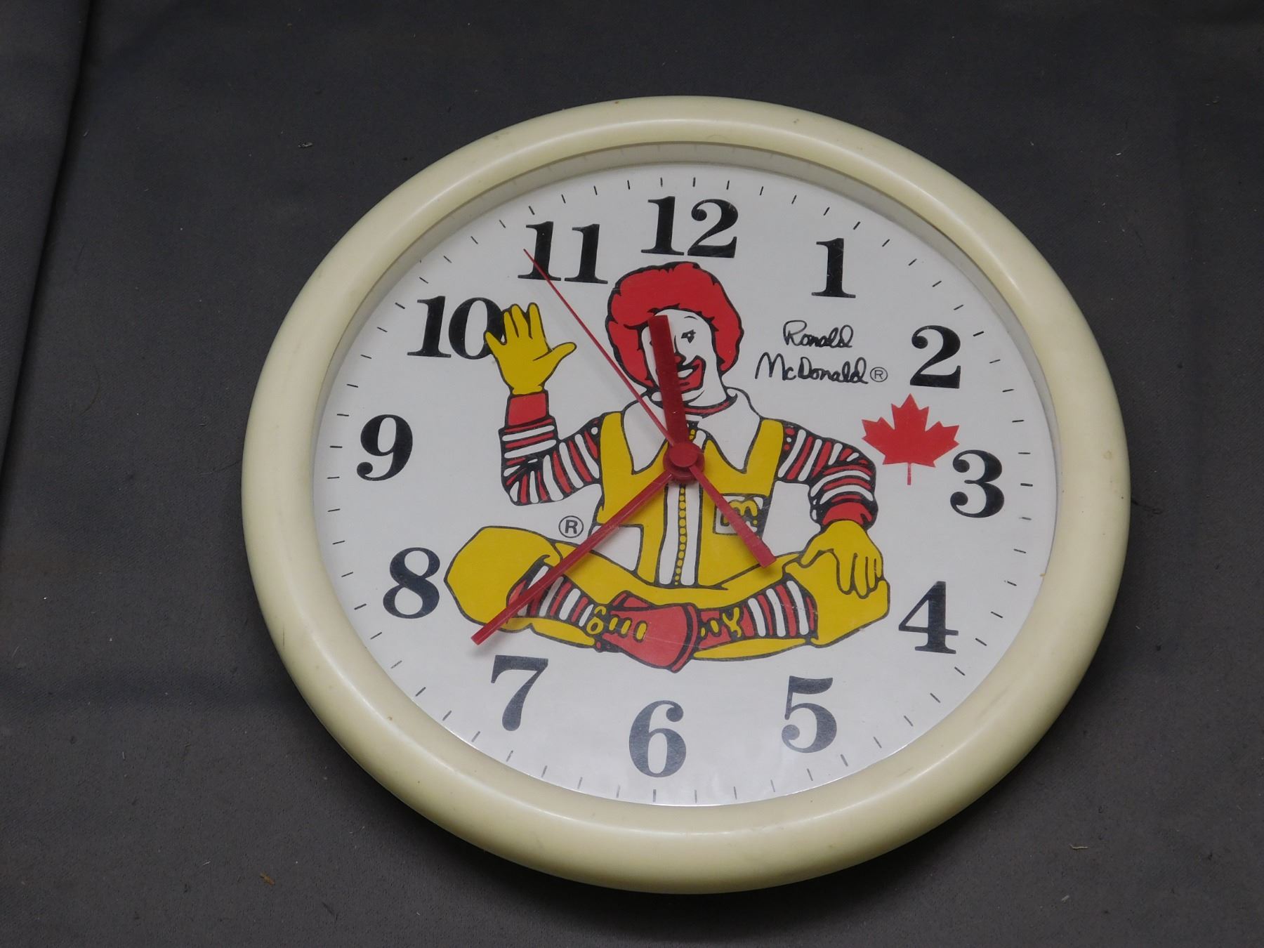Ronald McDonald Wall Clock *works*