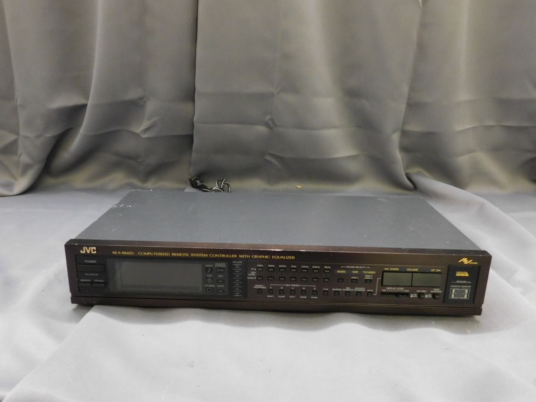 JVC SPA-RM20 Equalizer