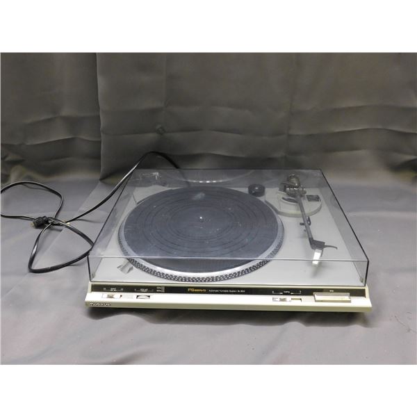 Technics SL-BD2 Automatic Turntable Record Player