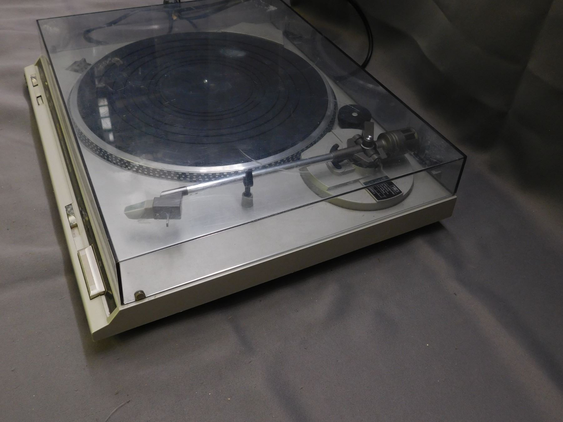 Technics SL-BD2 Automatic Turntable Record Player