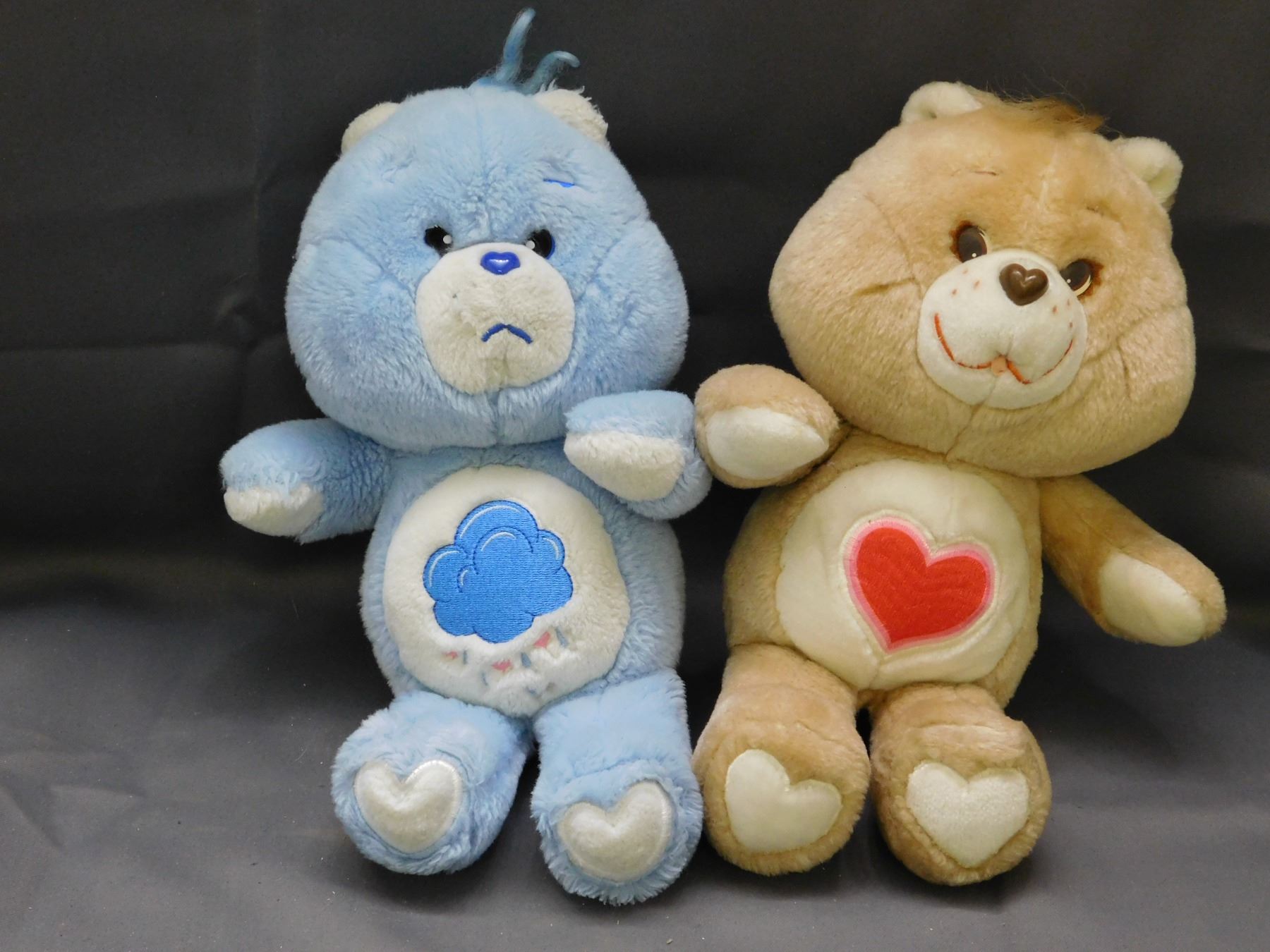 Lot of 2 Carebears 1984 Plush Tenderheart and Grumpy