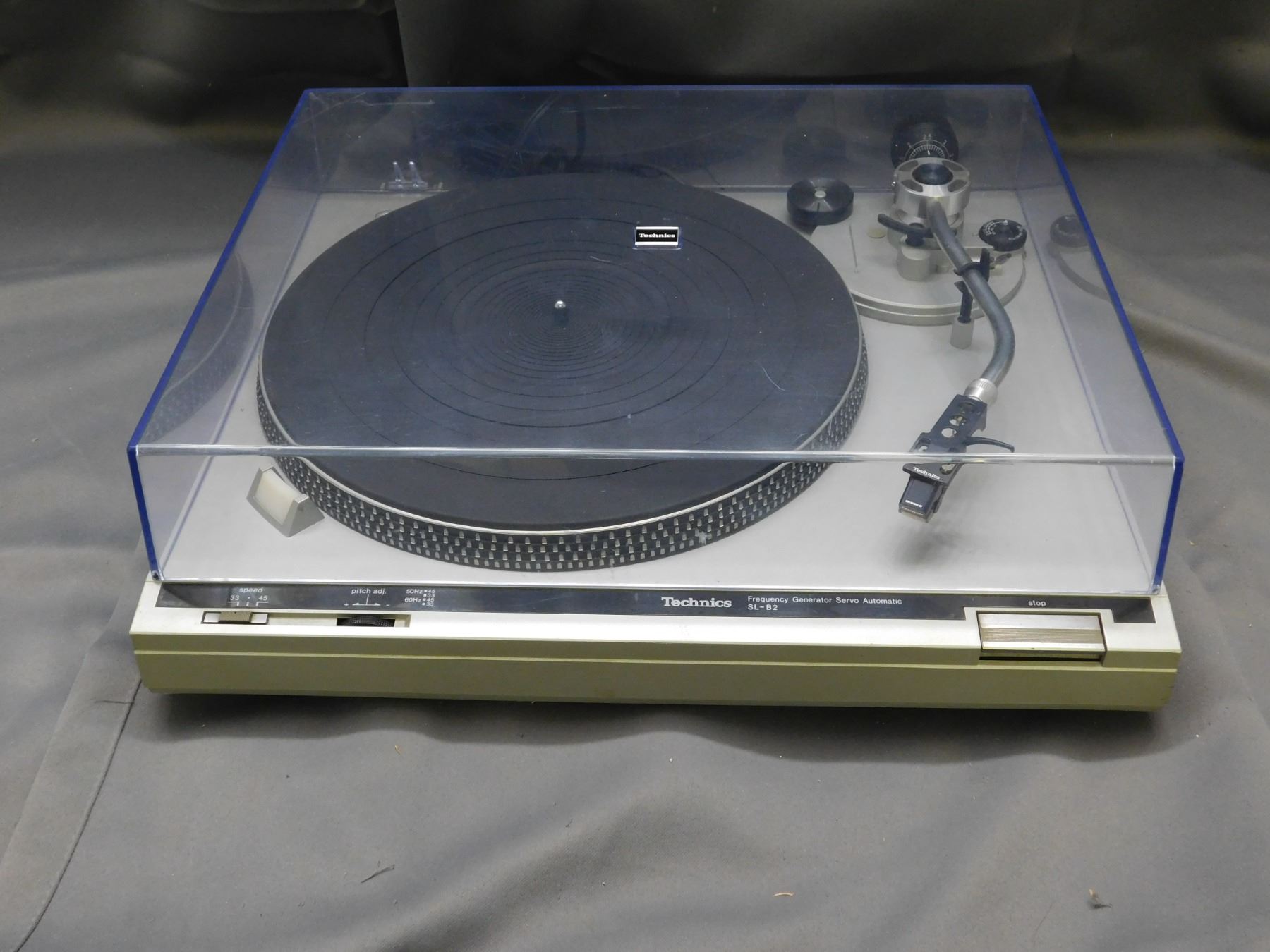 Technics SL-B2 Turntable Record Player