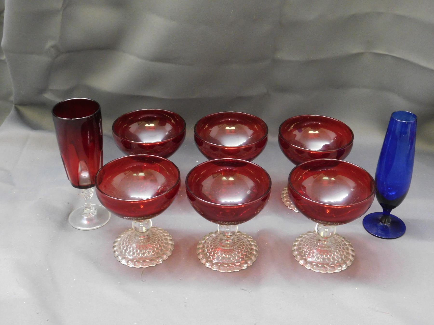 Lot of 8pcs, 6 Ruby Glass Footed Dessert Cups, Skinny Cobalt Blue Vase ...
