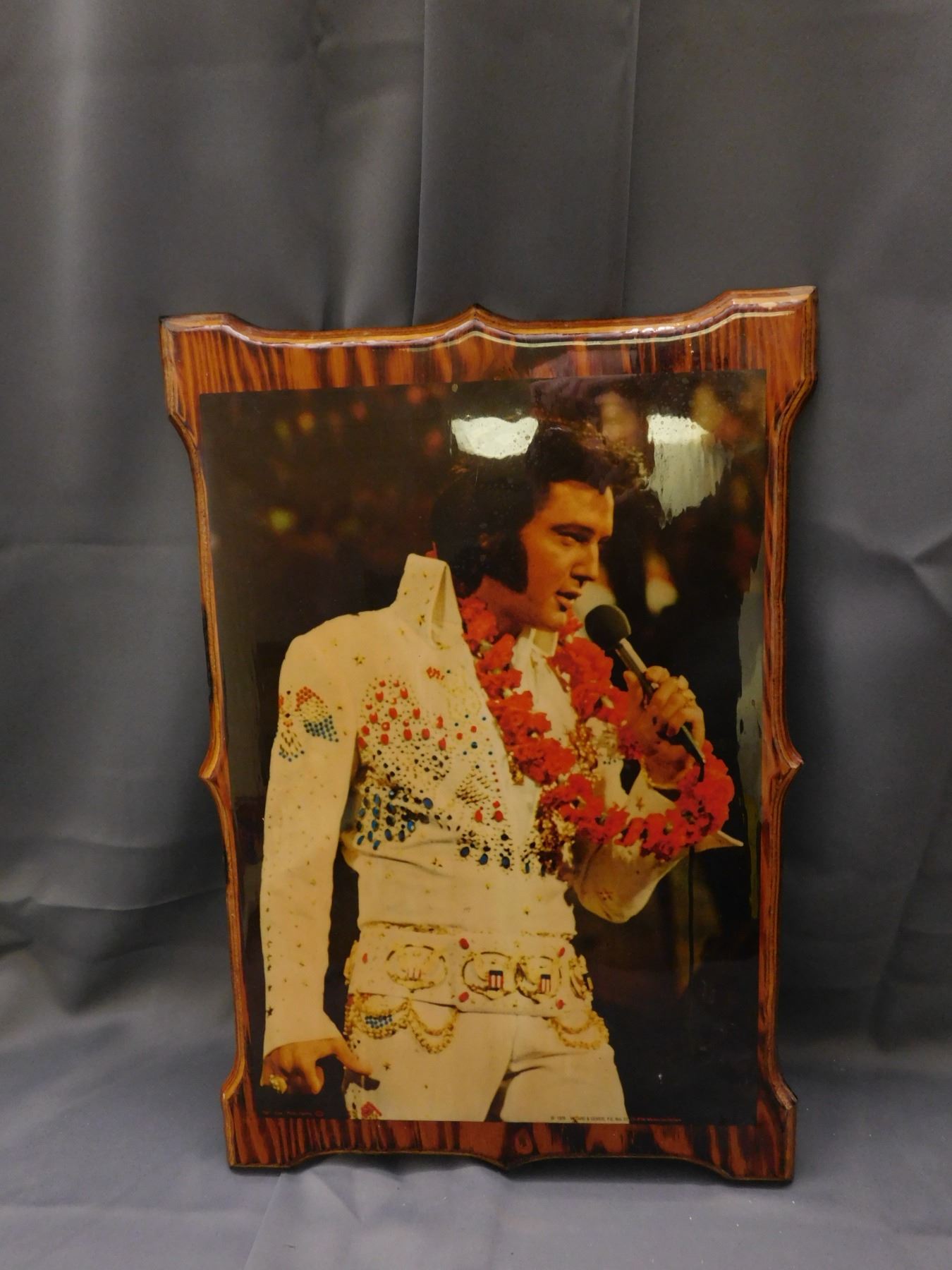 Elvis Wooden Lacquered Wall Plaque Art Decor