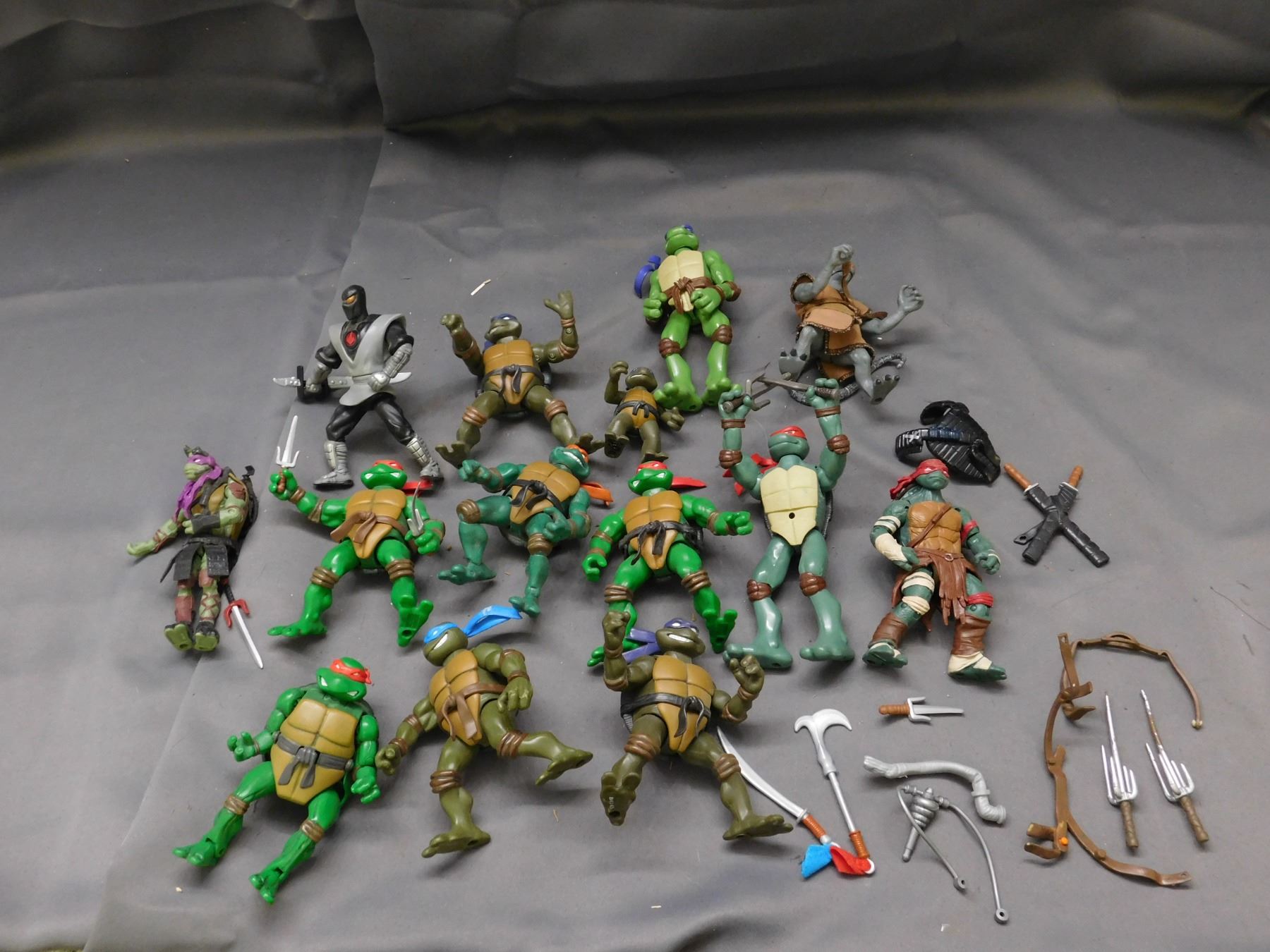 Lot of Assorted Modern TMNT Teenage Mutant Ninja Turtles Figures ...