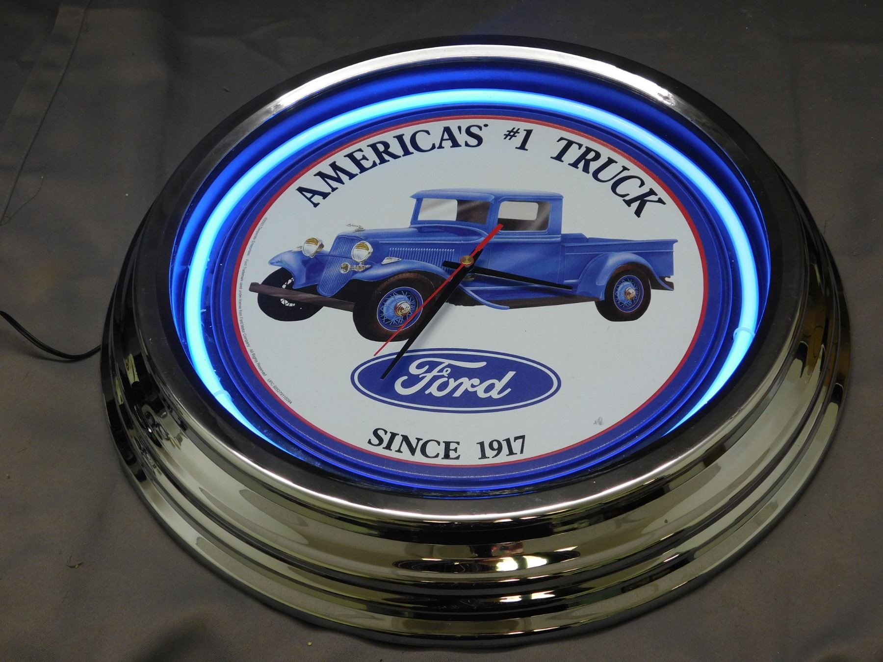 America's #1 Truck Ford Neon Lighted Wall Clock Chrome Rim Retro