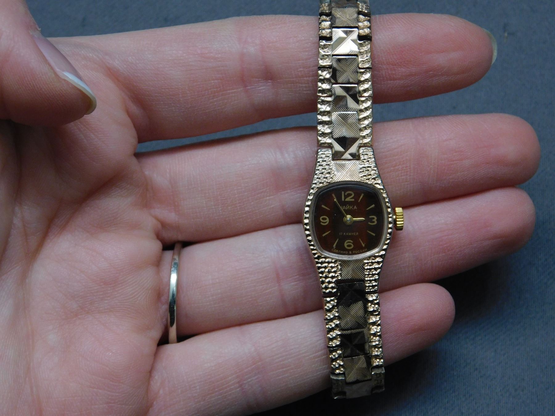 Ladies Vintage Yanko Yanka Russian Watch 17 Kamhen Winding *works