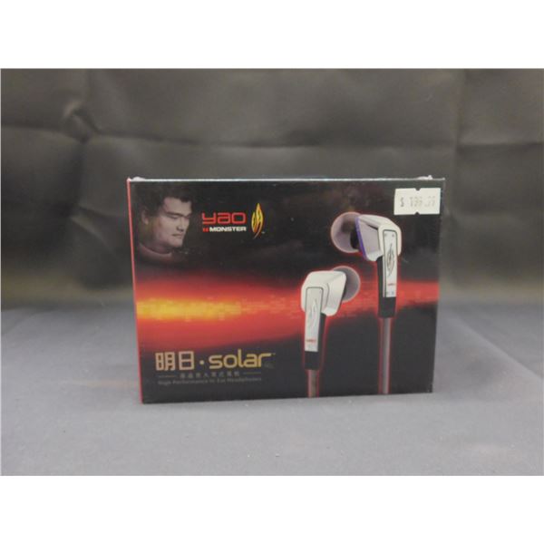 Yao Monster High Performance In Ear Headphones Solar Model NEW IN BOX