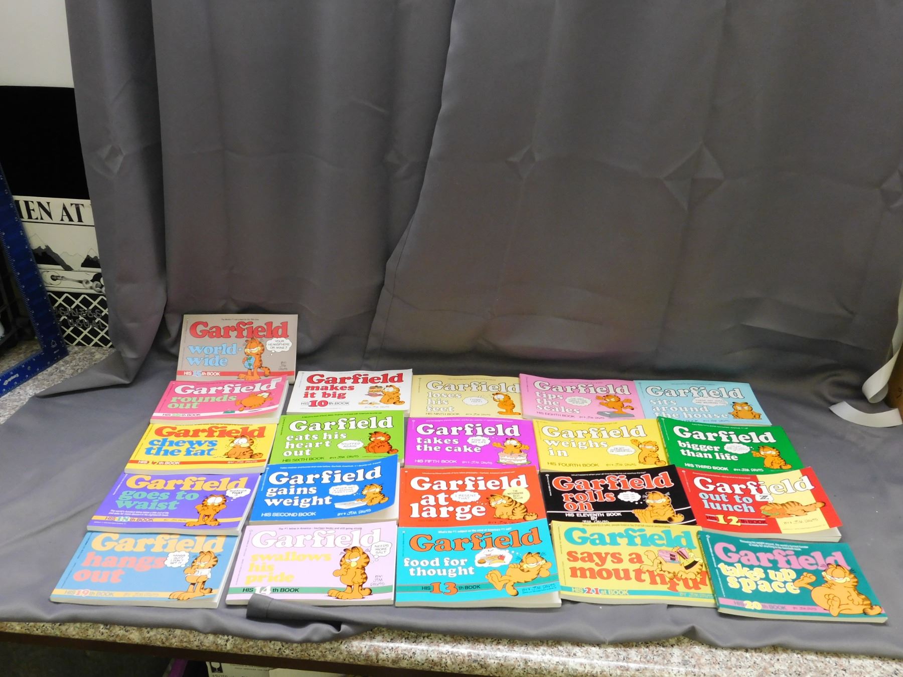 Vintage 1980s Garfield Comic Books Set 21 Vol 1-21