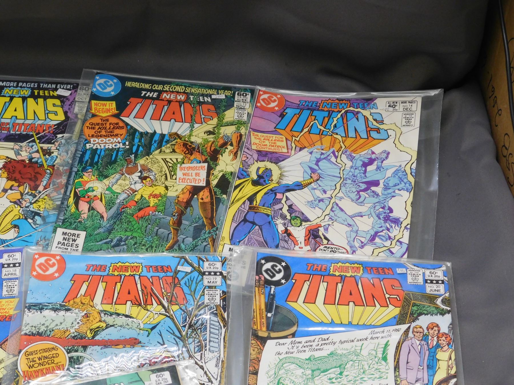 Lot of 20 DC The New Teen Titans Comic Books Running from #3 - #33