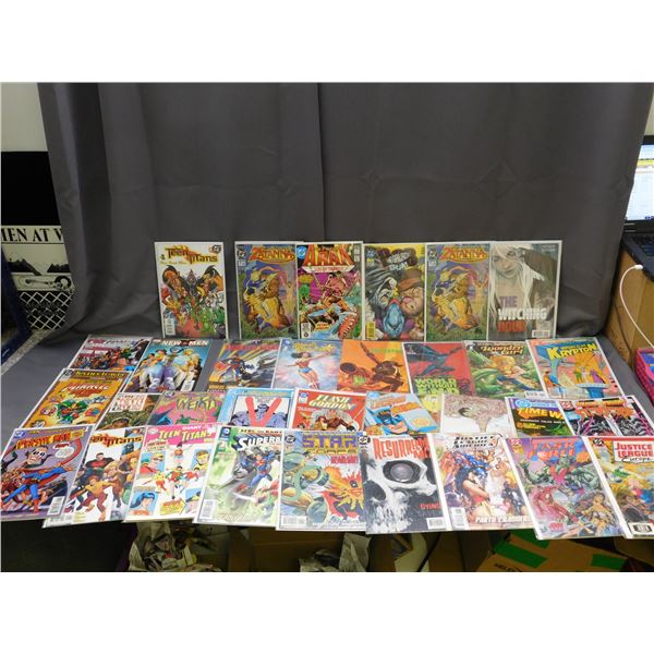 Lot of 32 Comic Books Assorted #1s DC Batman, Superman, ARAK, Zatanna ...