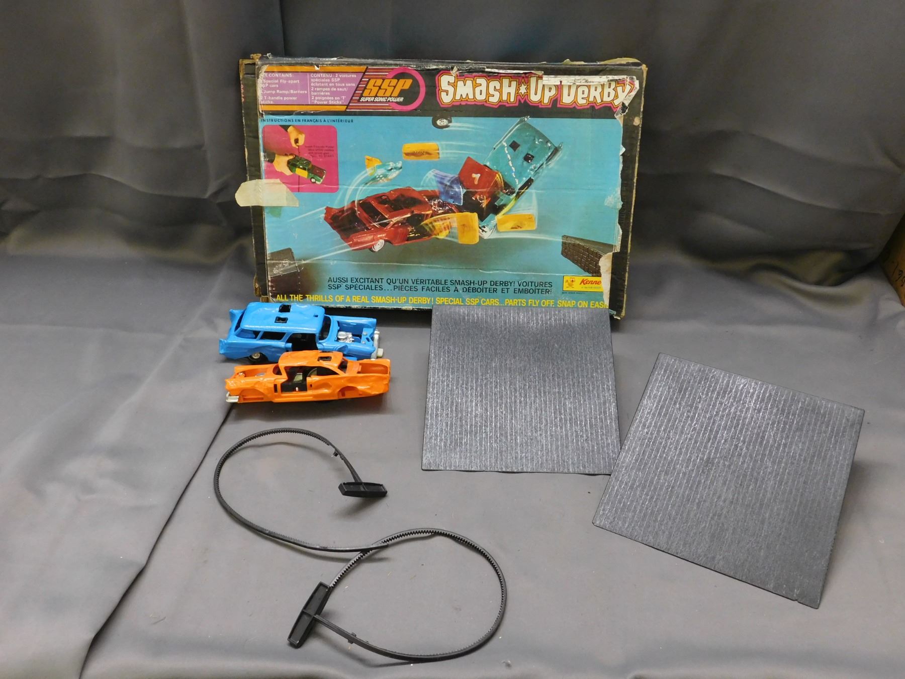 Smash Up Derby SSP Kenner No 8940 Toy Cars 1970 with Rip Cords and Ramps