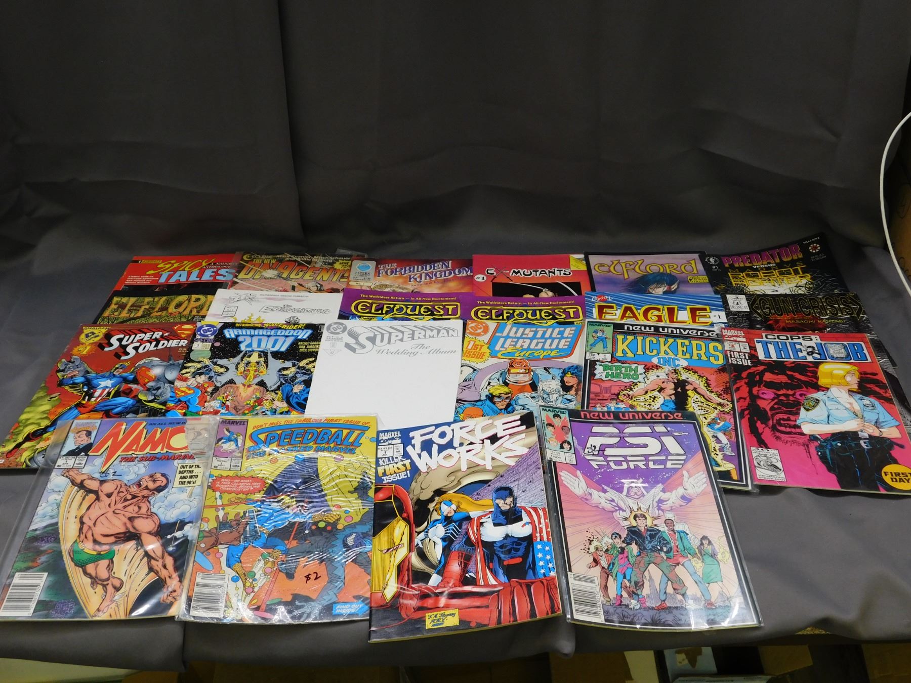 Lot of 22 Vintage Comic Books all #1s Elfquest, Superman, Predator ...