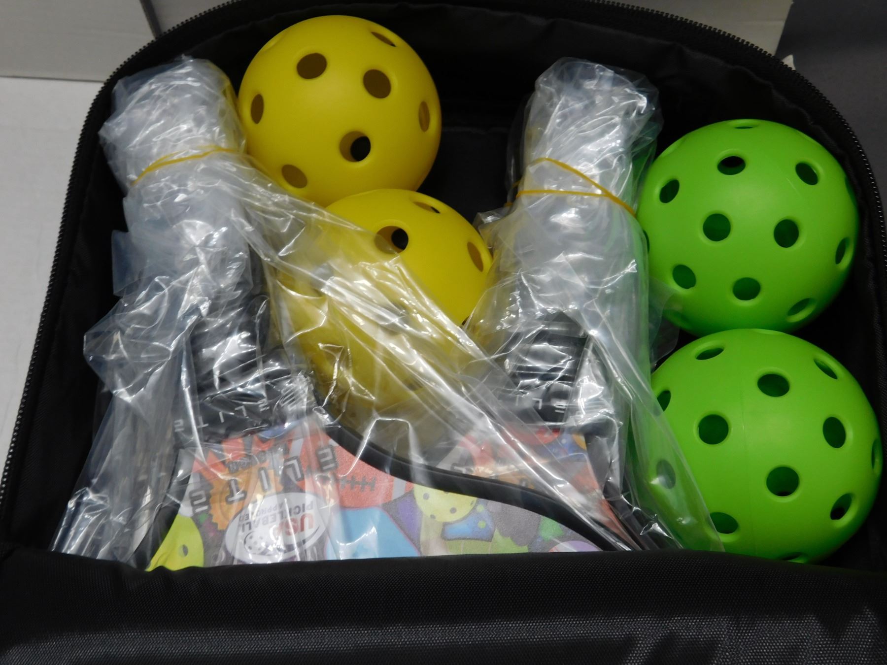 Elite Pickleball Complete Set 4 Paddles, 4 Balls, 1 Bag and 4 Wristbands