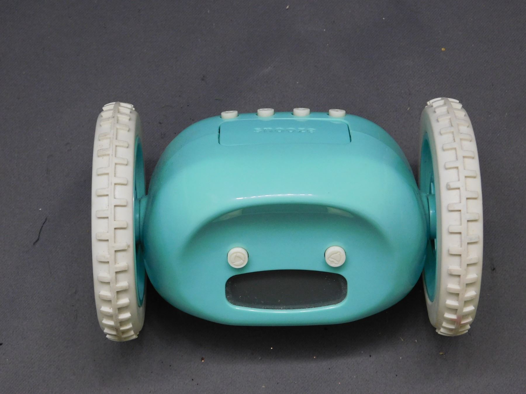 Clocky Nanda Alarm Clock Robot on Wheels
