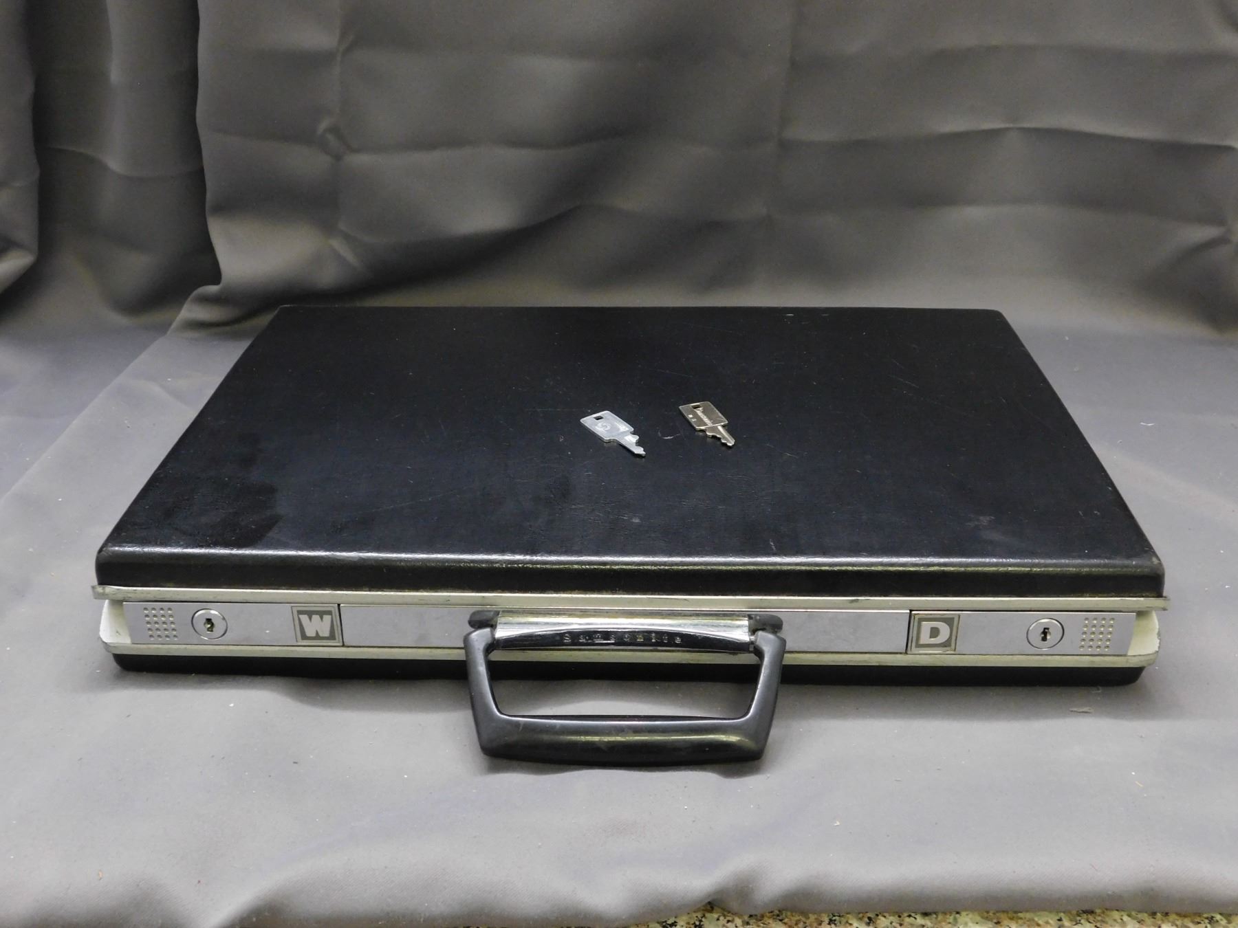 Vintage Black Samsonite Men's Office / Work Briefcase Locking