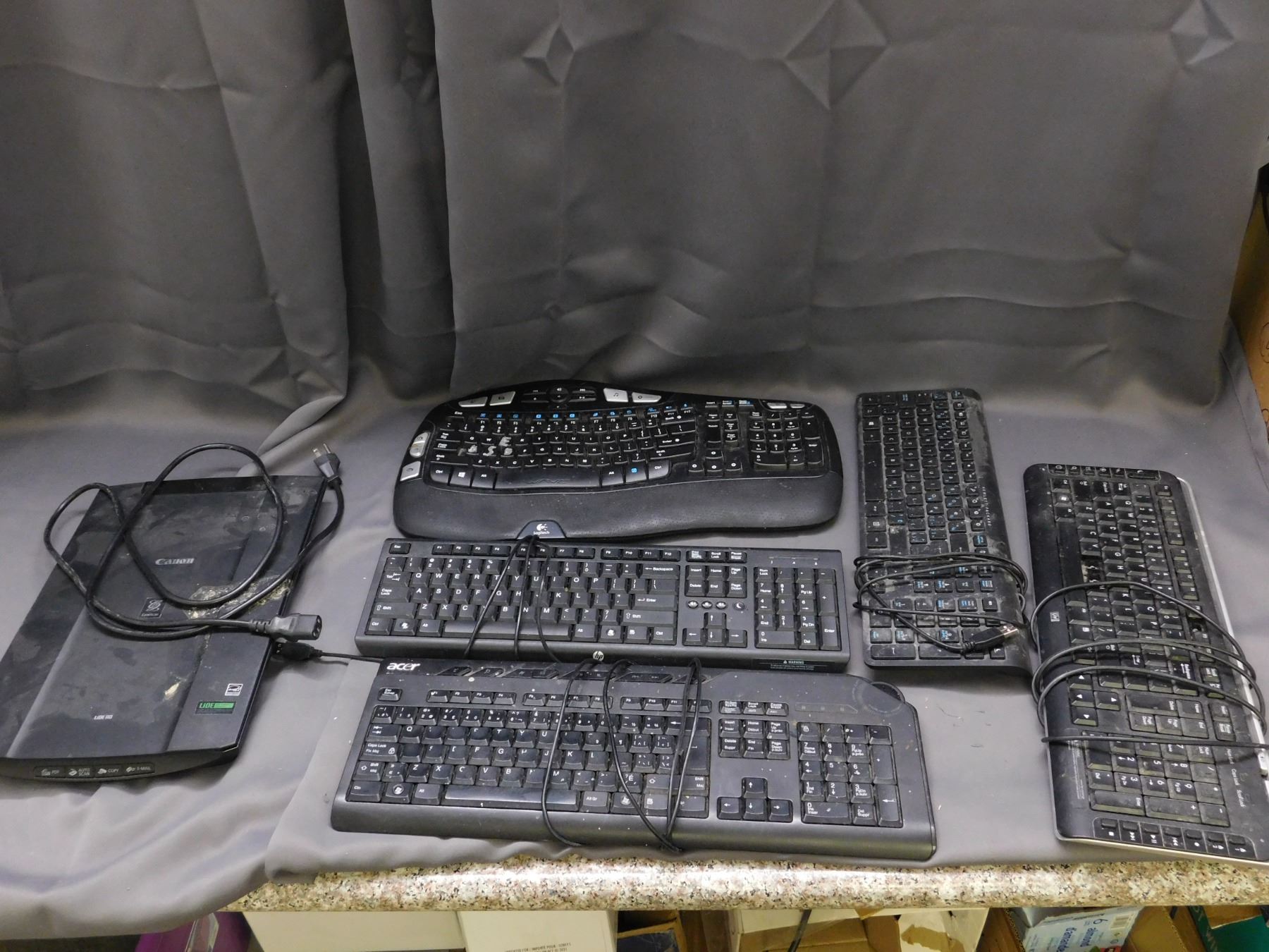 Lot of 6 Computer Keyboards (as is for parts)