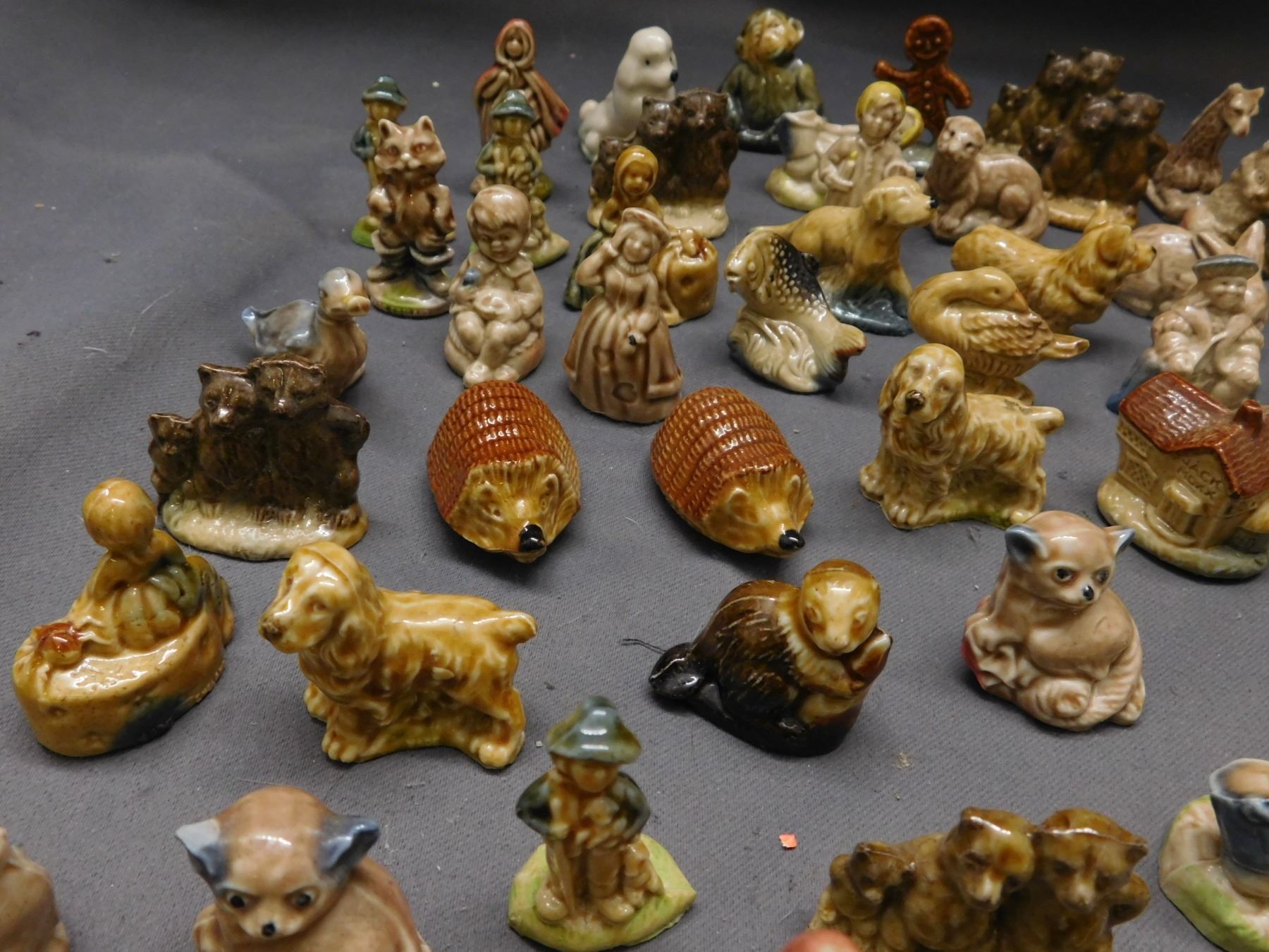 Bundle of Red Rose Tea Figurines Nursery Rhymes, Animals 60s 70s