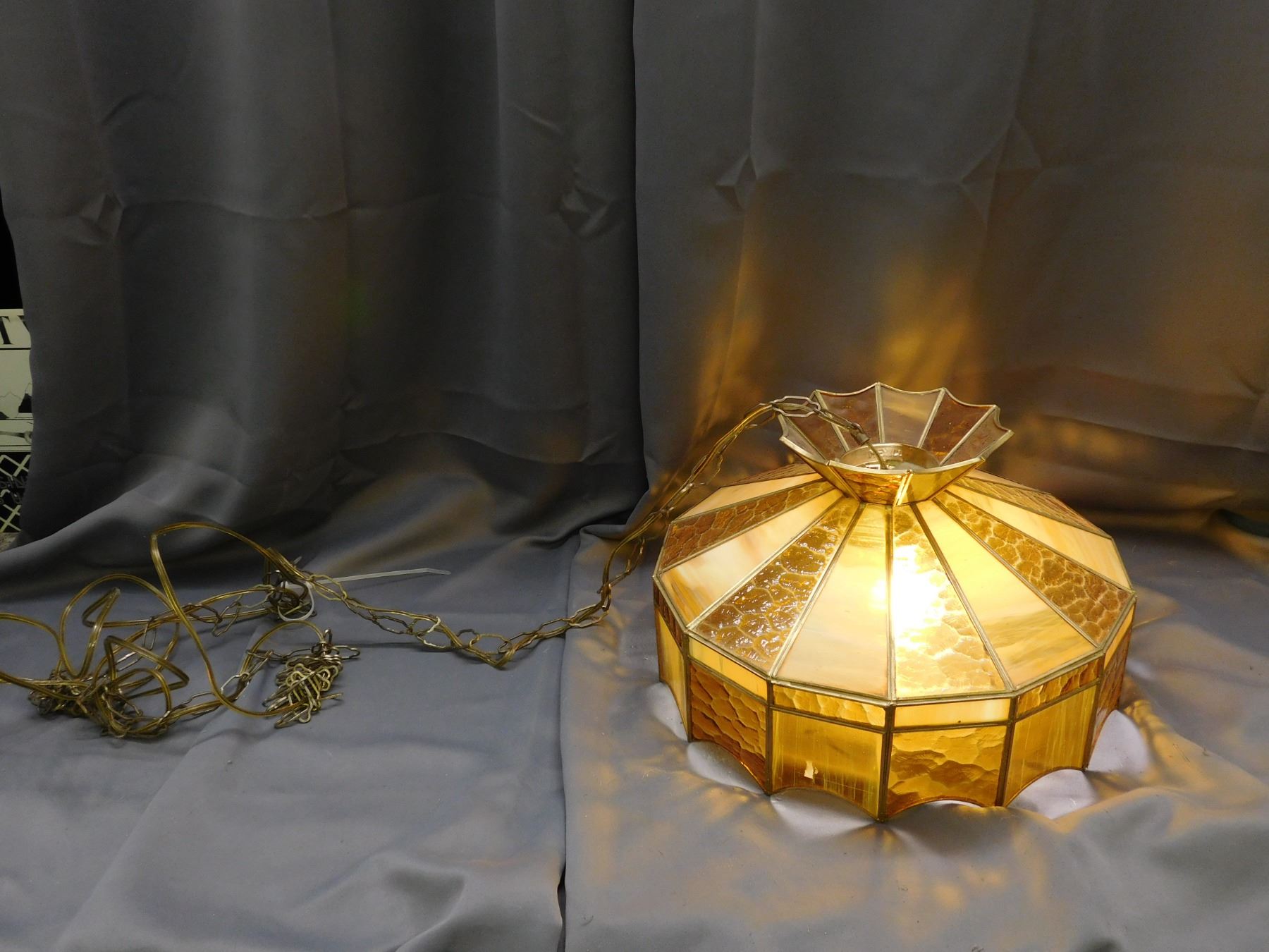 Vintage Swag Chain Hanging Lamp Brown and Yellow Stained Glass *works*
