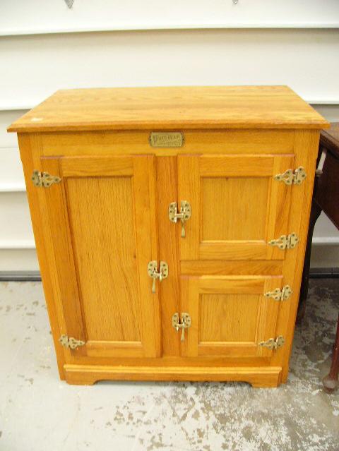 White Clad Oak ice box c.1970 (39)