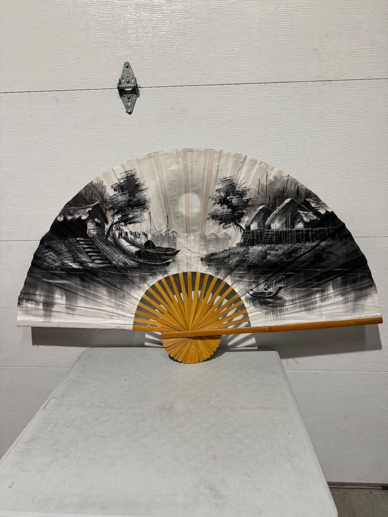 Hand painted fan