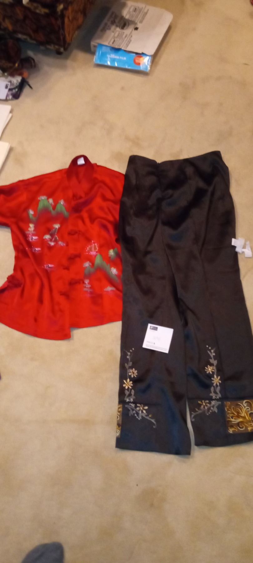 Traditional Chinese Silk Dress Clothes Small Beck Auctions Inc