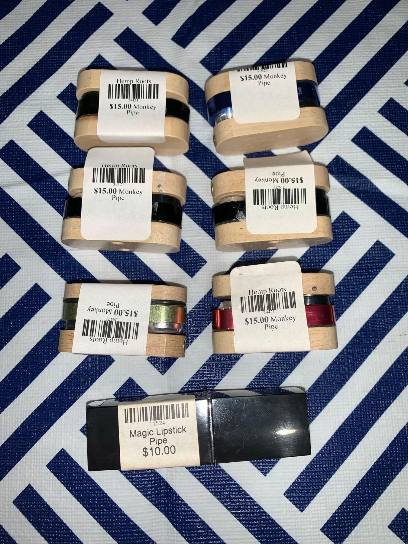 Lot of 6 monkey pipes and 1 magic lipstick pipe