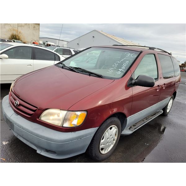 2002 Toyota Sienna