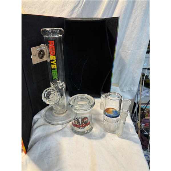 Cheech & chong glass items