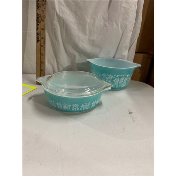 Pyrex bowls