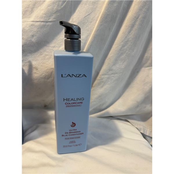 L'Anza healing color ultra de grassing blue conditioner