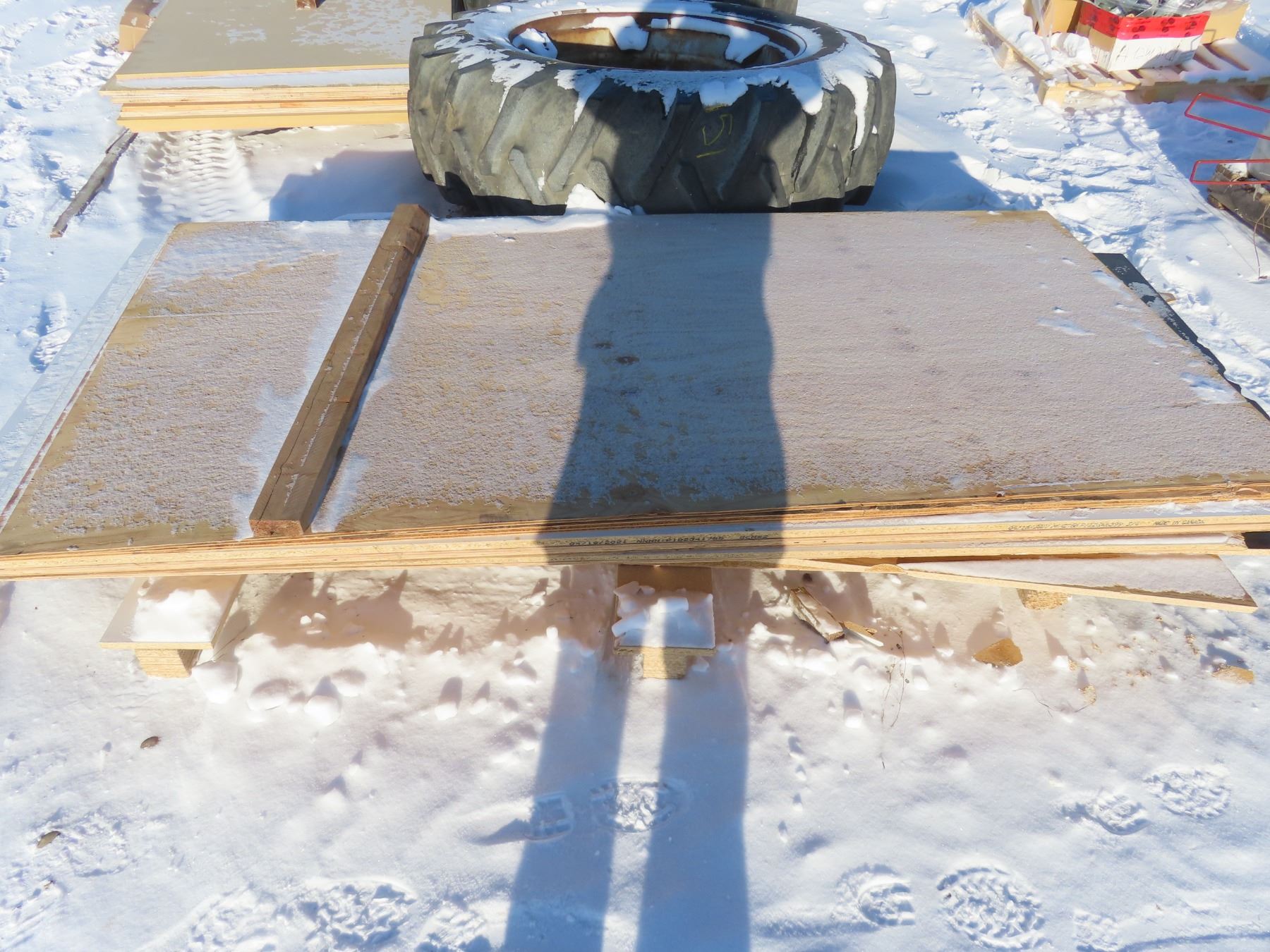 pallet of building material 4x8 sheets of assorted plywood sanded ...