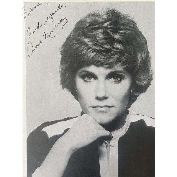 Singer Anne Murray signed photo. 8x10 inches