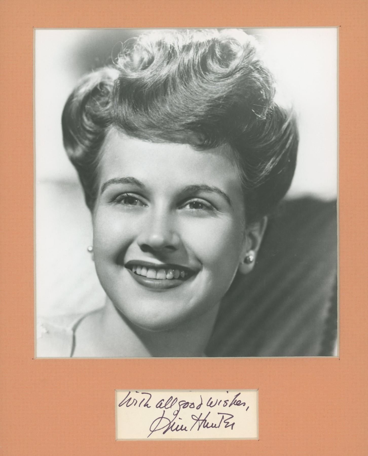 Kim Hunter signature cut and photo in custom matte