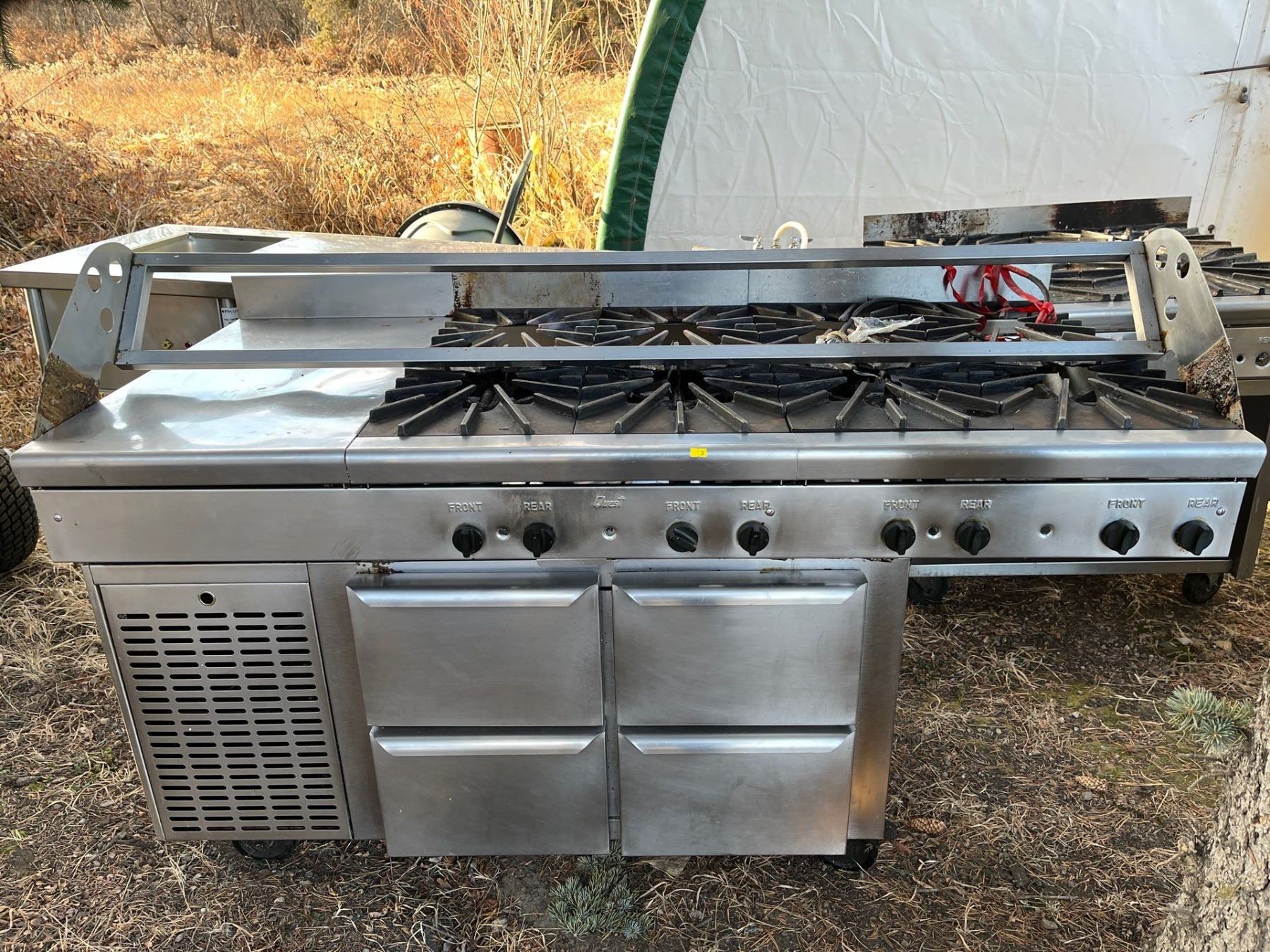 Quest Brand Heavy Duty 8 Burner Restaurant Stove 67L x 32D x 36H - Beck ...
