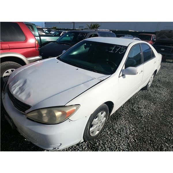 TOYOTA CAMRY 2004 T