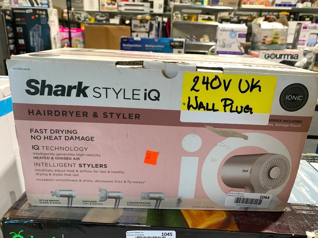 Shark Style IQ Hair Dryer & Styler 240V UK Wall Plug
