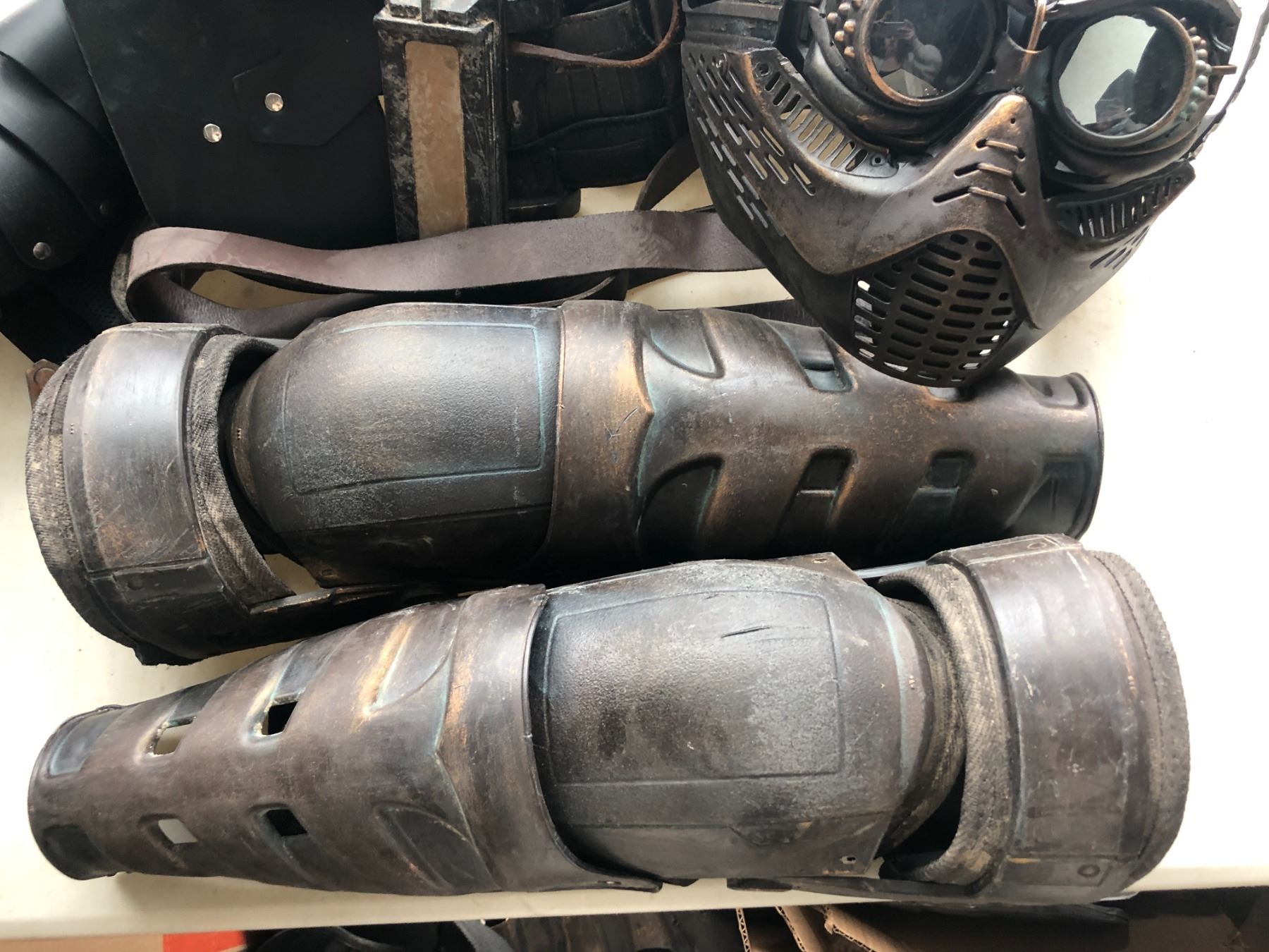 Legends Of Tomorrow - Shock trooper outfit - includes knee armour ...